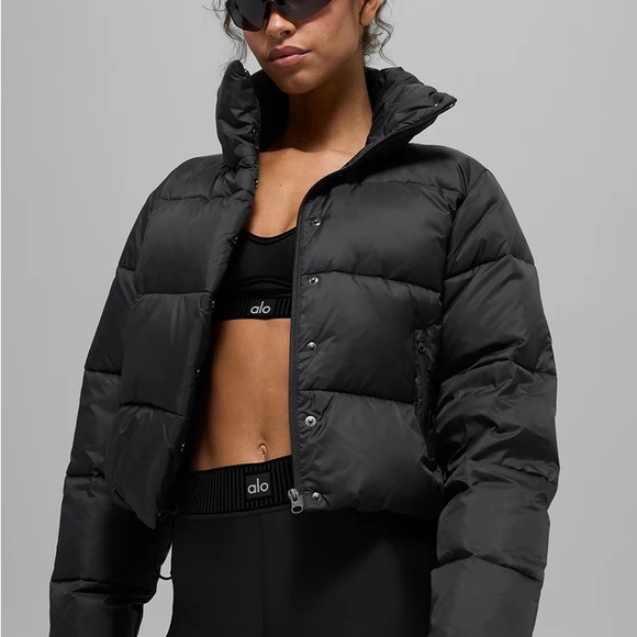 ALO Yoga | Jackets & Coats | Alo Yoga Black Gold Rush Puffer Jacket For ...